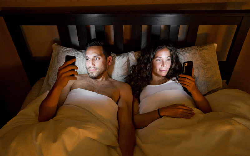 Here's Why You Shouldn't Use Your Phone Before Bed