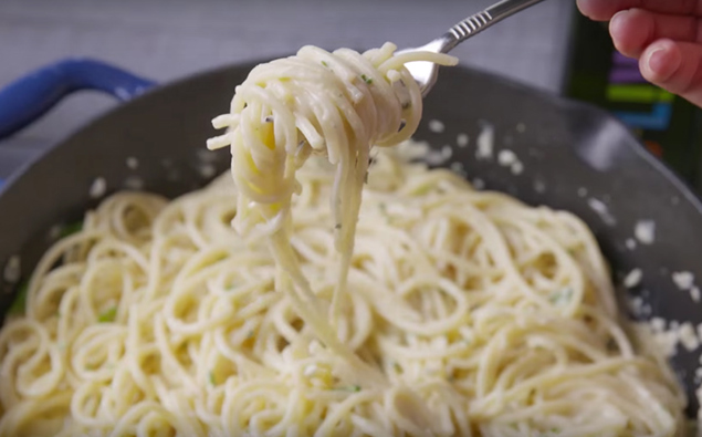 This spaghetti recipe is going viral - and for a very good reason!