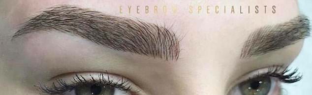 Australian woman left with STRIPEY eyebrows after botched microblading Australian woman left with STRIPEY eyebrows after botched microblading