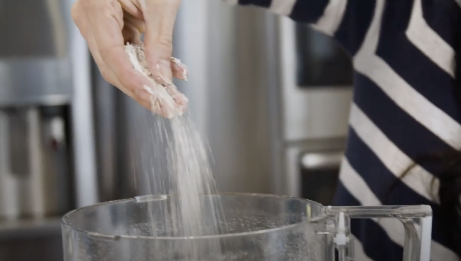 Mum shares simple video for how to make your own flour in lockdown